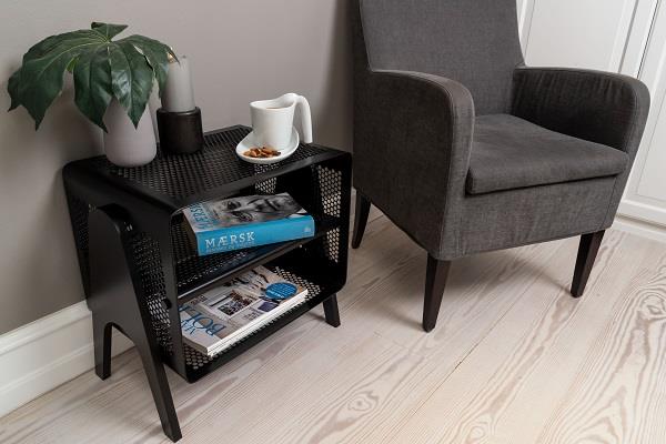 Gulvreol i sort til sko og anden opbevaring fra Tica